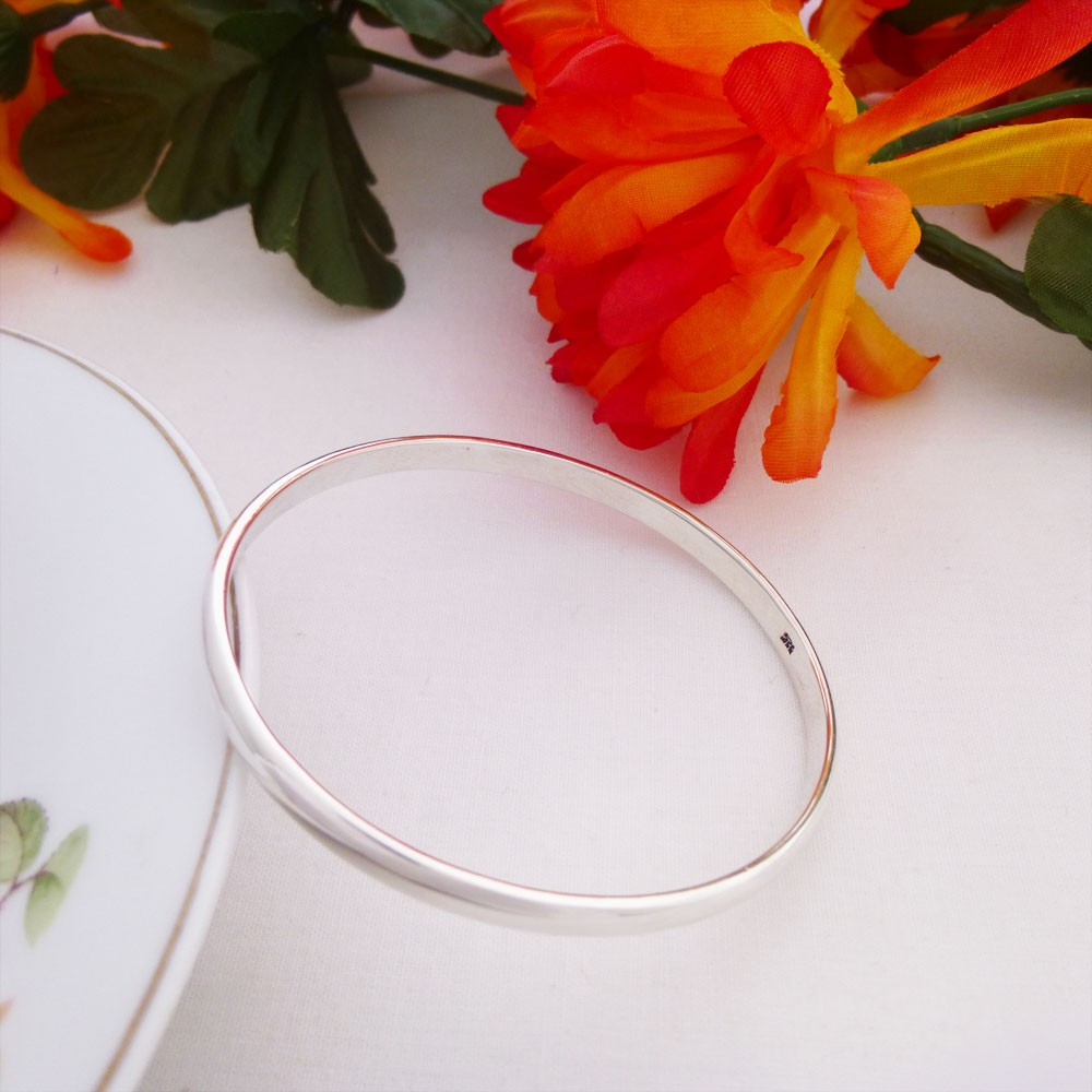 Elegant Sterling Silver Oval Shaped Bangle