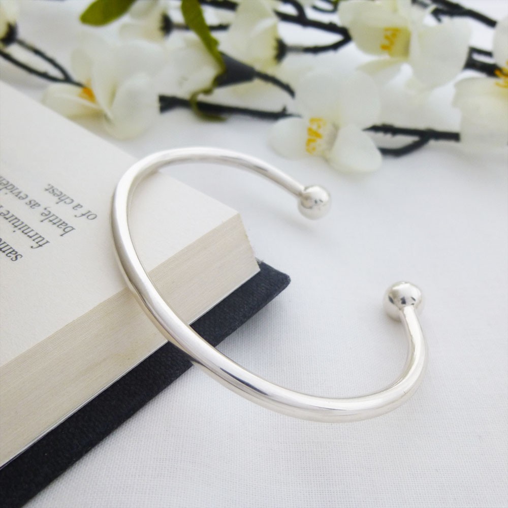 Ladies Silver Torque Bangle in 925 Sterling Silver