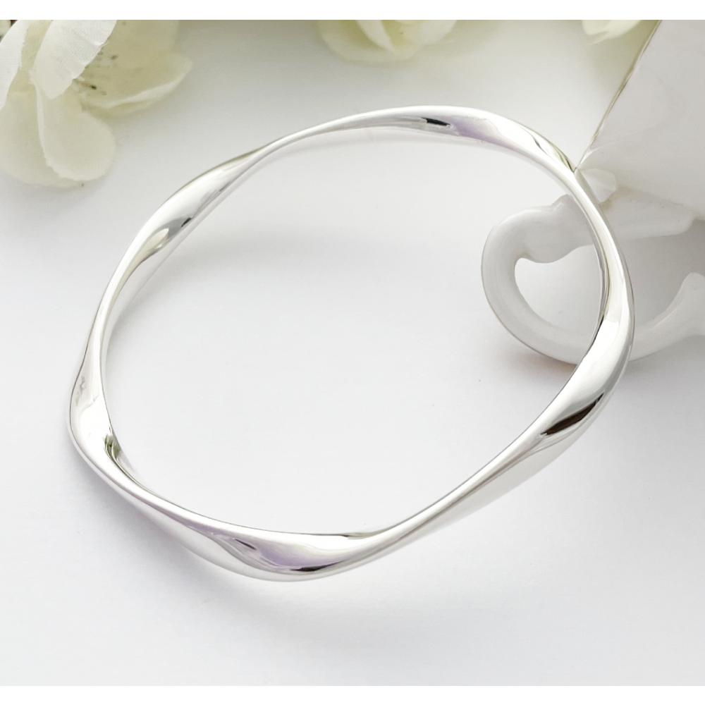 Payton Small Size Sterling Silver Bangle with Five Loose Twists
